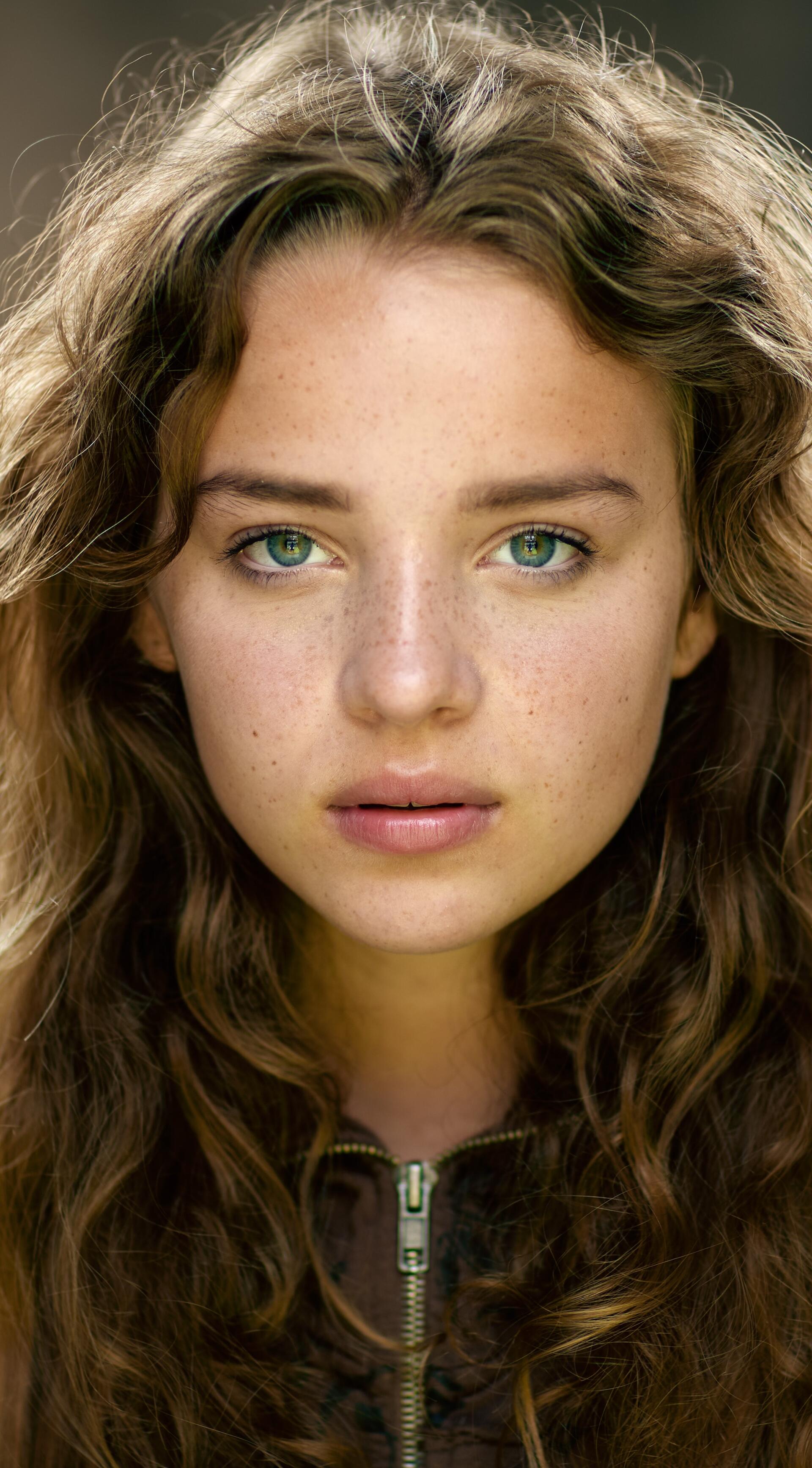 Bo Bragason Phone Wallpapers