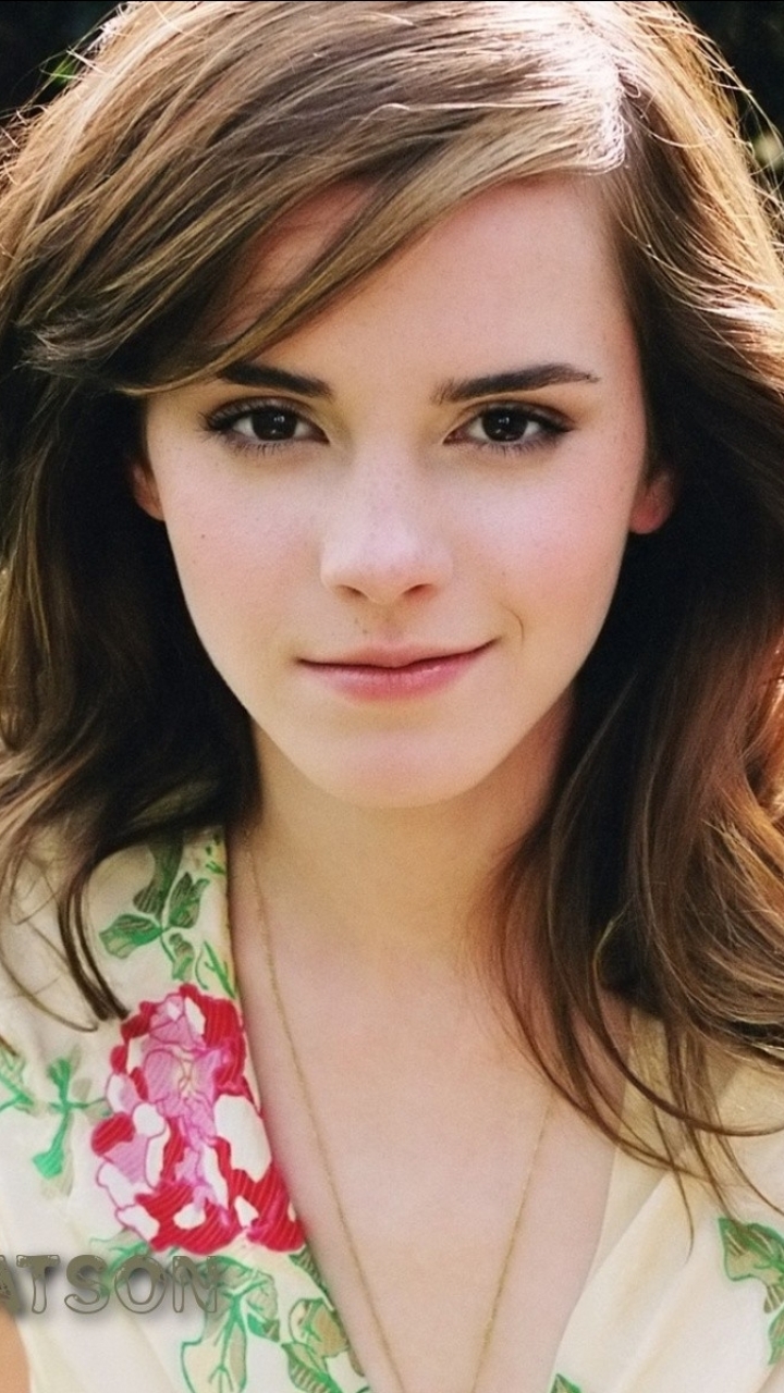 Download Celebrity Emma Watson Phone Wallpaper