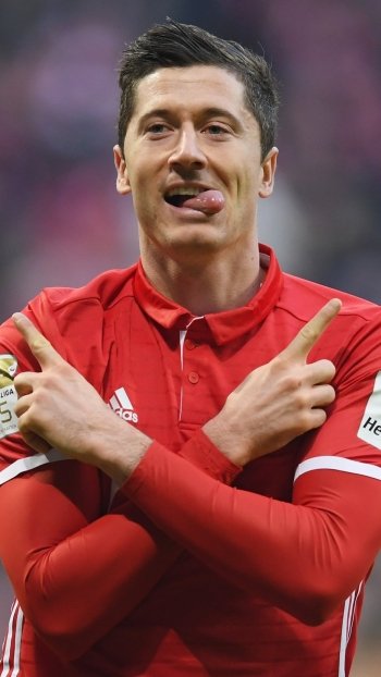 Robert Lewandowski - Desktop Wallpapers, Phone Wallpaper, PFP, Gifs ...