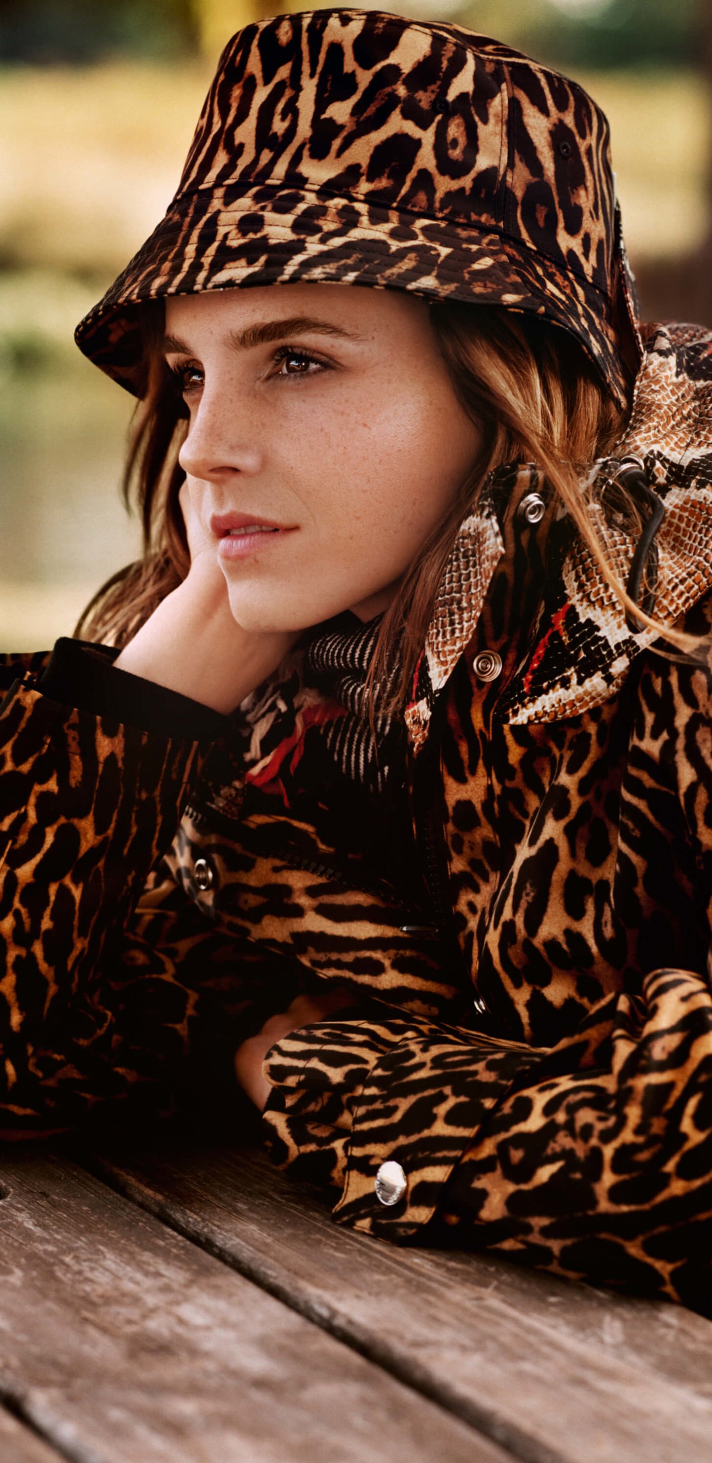 Download Celebrity Emma Watson Phone Wallpaper